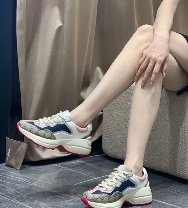 Gucci Rhyton Low-top Sneakers - Gray