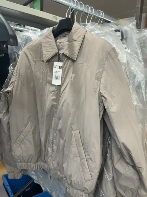 AMI Paris De Coeur Zip-up Bomber Jacket - Nude