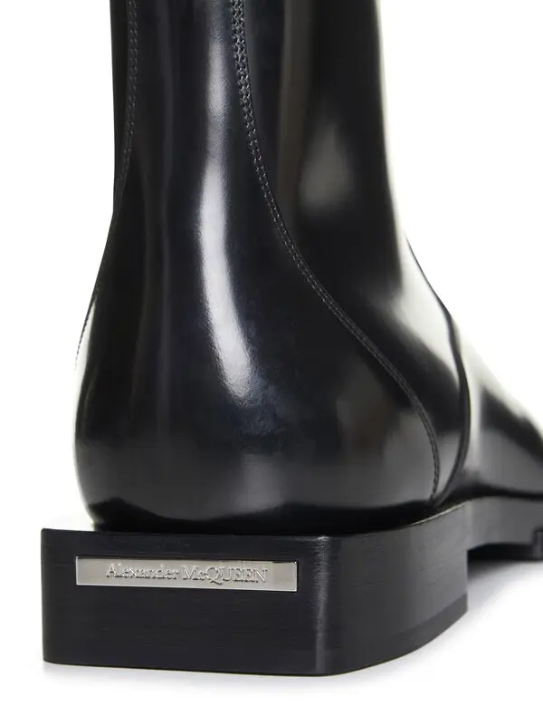 Alexander McQueen Logo Plaque Zip-up Boots