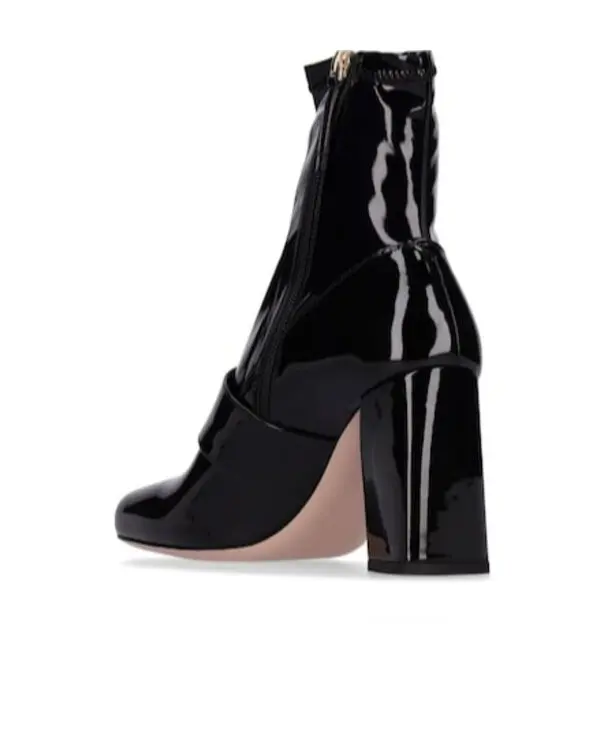 ROGER VIVIER Très Vivier Patent Leather Ankle Boots With Crystal Buckle