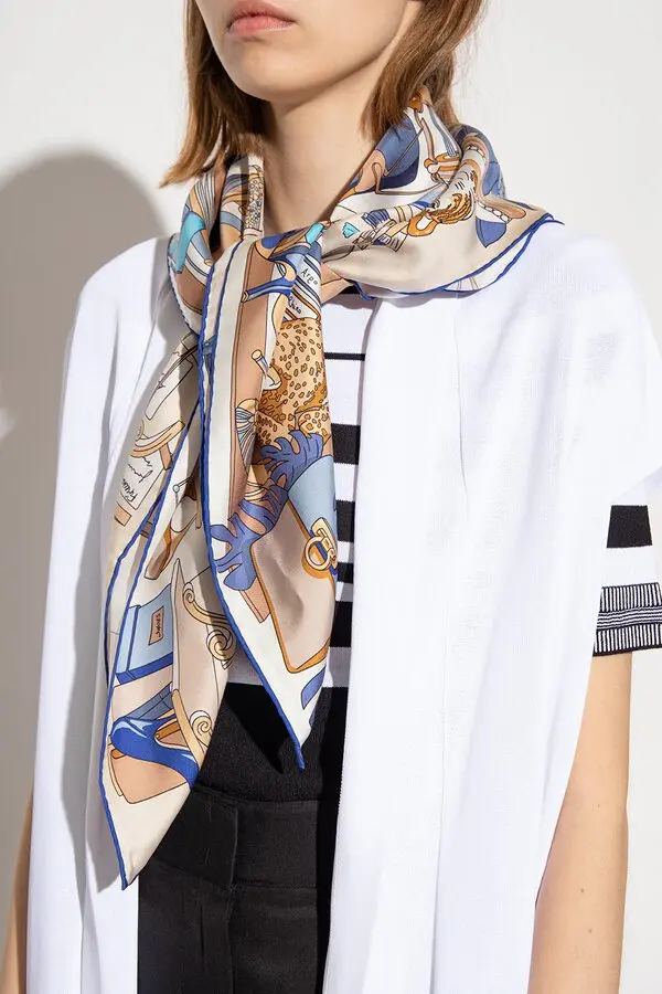 FERRAGAMO Logo Scarf