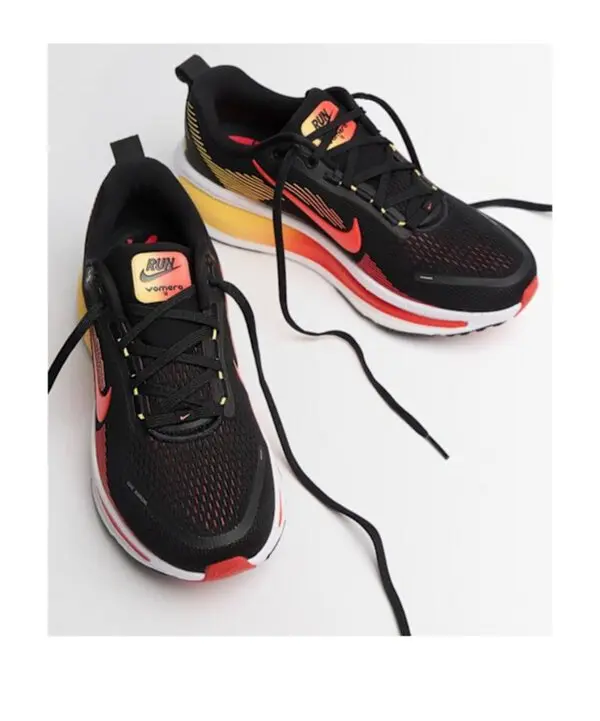 Nike Vomero 18 Sneakers - Black