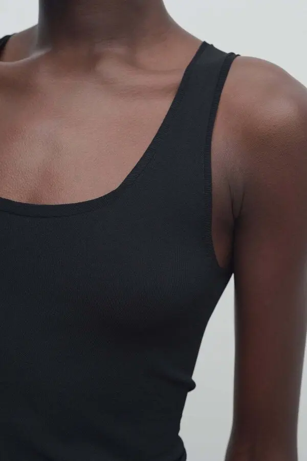 THE ROW Sleeveless Scoop-neck Vest