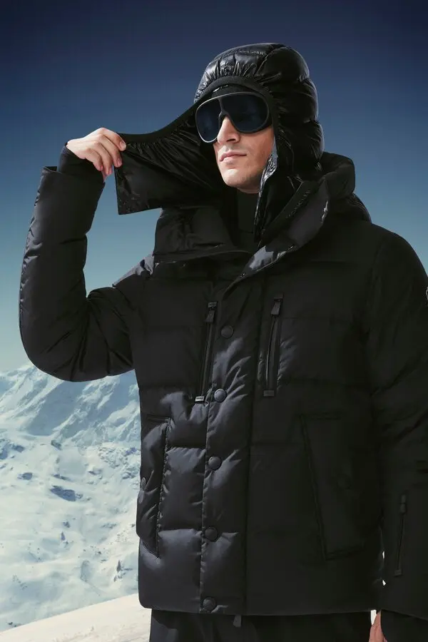 Moncler Rodenberg Short Down Jacket