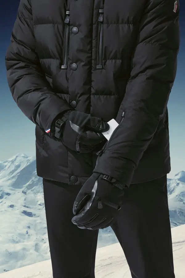Moncler Rodenberg Short Down Jacket
