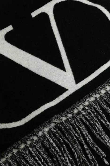 Valentino Garavani Vlogo Fringed Edge Scarf