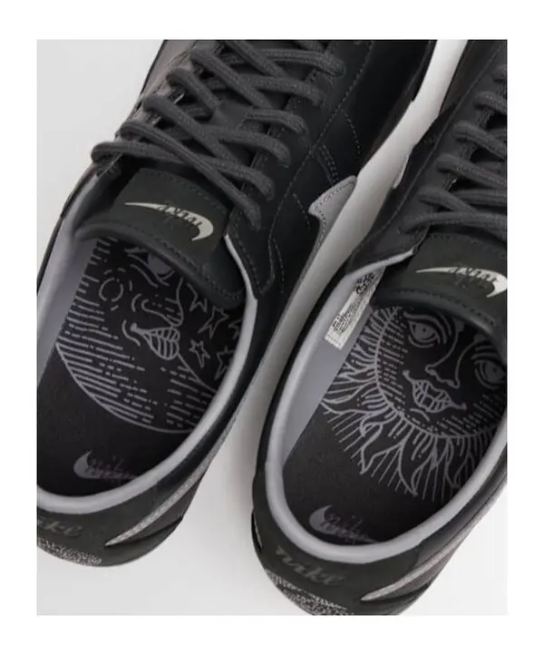 Nike Astrograbber Sneakers