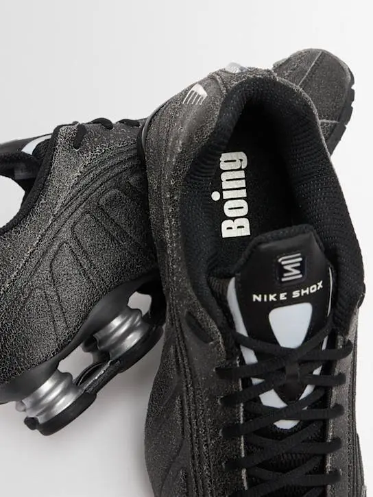 Nike Shox R4 Sneakers - Black