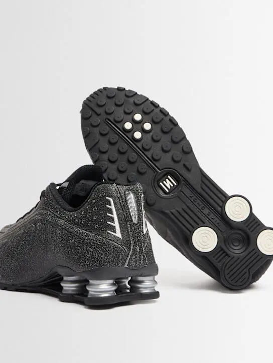 Nike Shox R4 Sneakers - Black