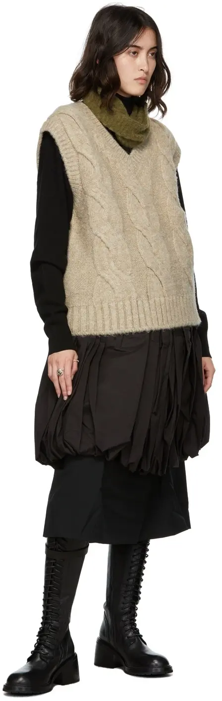 We11Done Cable Knit V-neck Vest