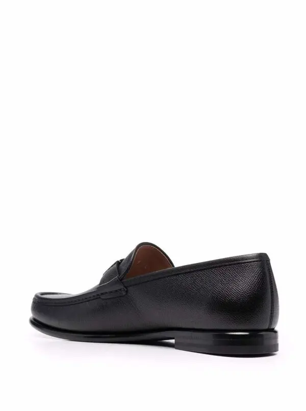 FERRAGAMO Logo Carved Loafers - Black