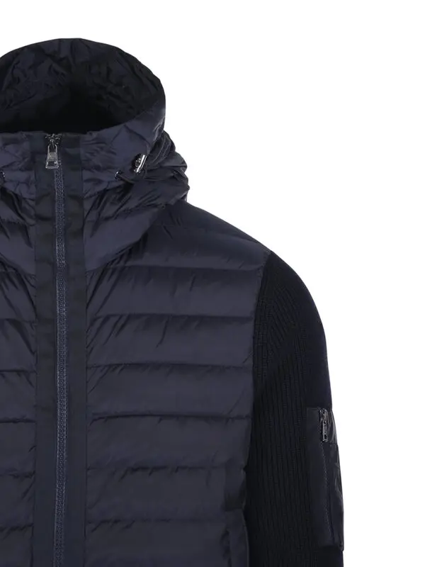 Moncler Quilted Zip-up Hooded Jacket With Long Sleeves - Navy