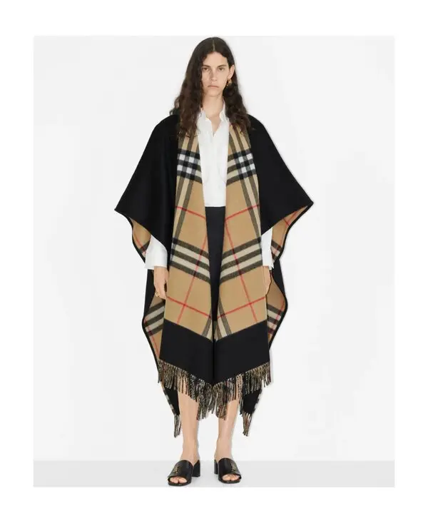 Burberry Vintage Check Pattern Fringed-edge Cape