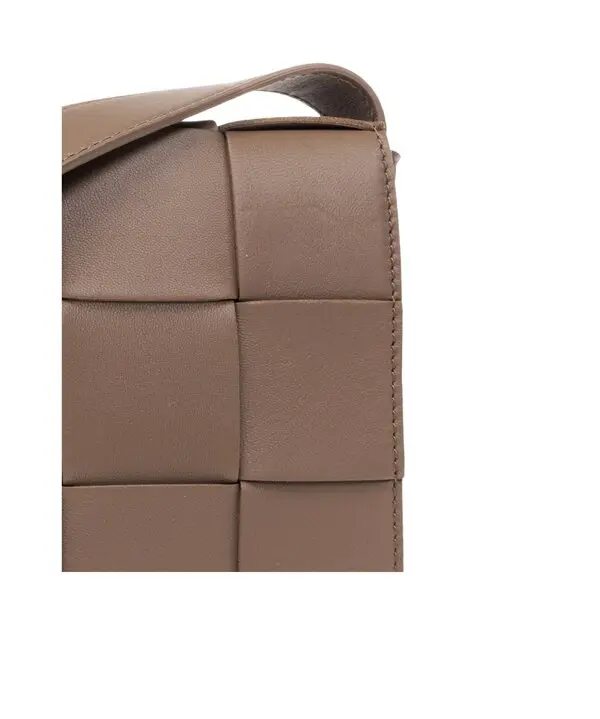 Bottega Veneta Cassette Zipped Shoulder Bag - Brown