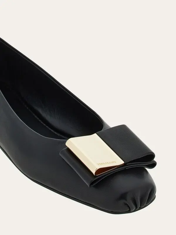 FERRAGAMO Ballet Flats With Bow And Knot Detailing