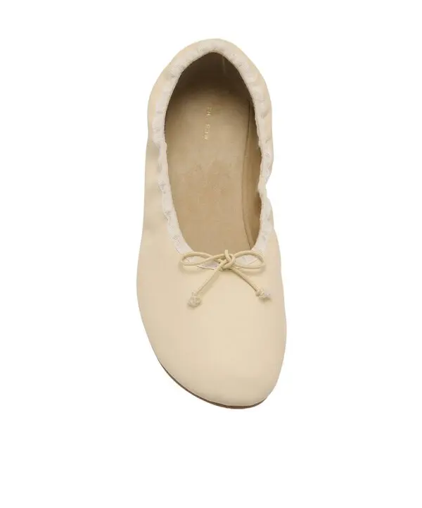 THE ROW Round Toe Leather Ballet Flats