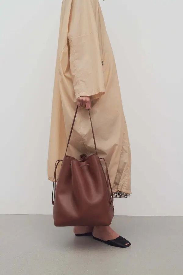 THE ROW Belvedere Drawstring Bucket Bag - Coffee