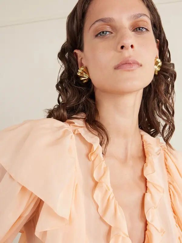 Chloé Sculptural Shell Earrings - Gold