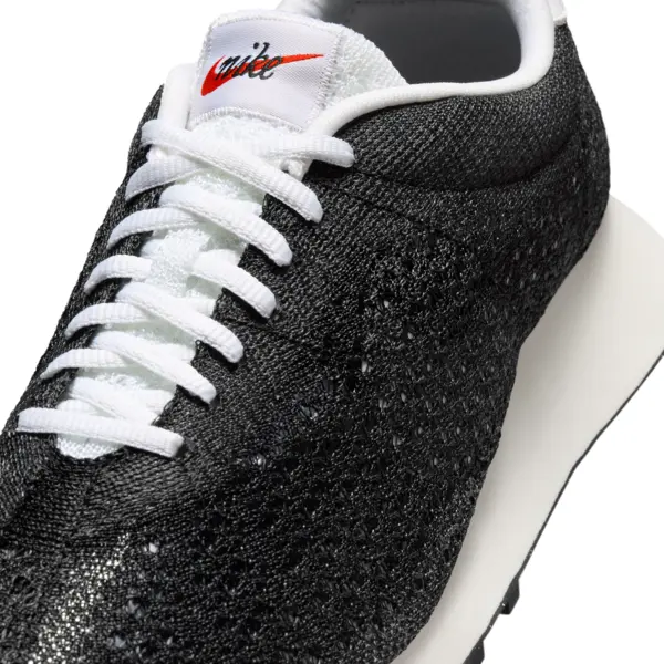 Nike Ld-1000 Flyknit Athletic Shoes