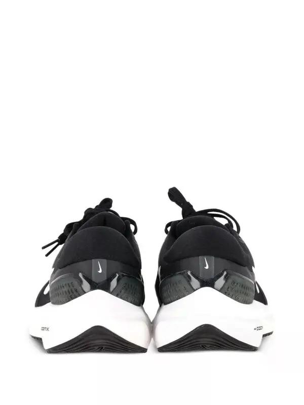 Nike Zoom Vomero 16 Sneakers