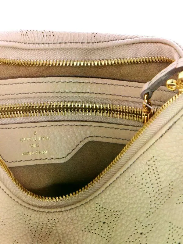 LOUIS VUITTON Mahina Leather Pm Hobo Bag - Neutrals