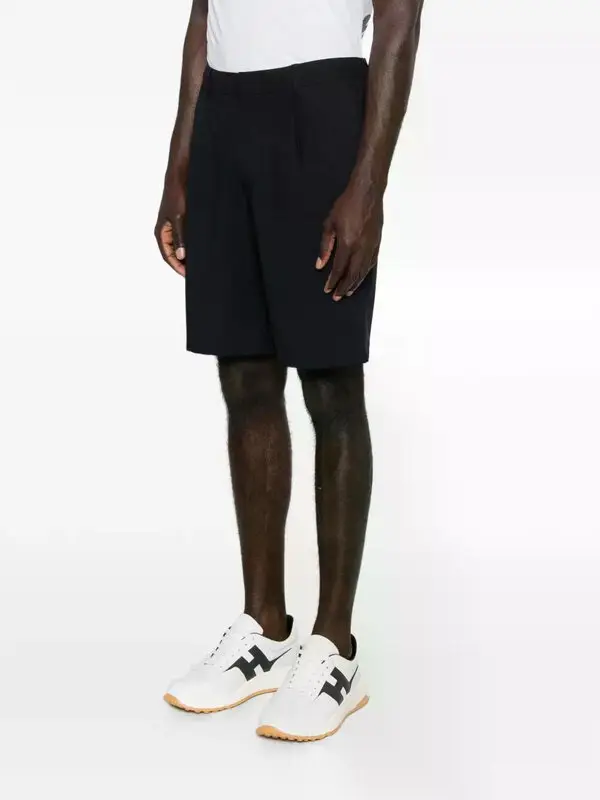 ALLEY DOCKS 963 Pleated Detail Shorts