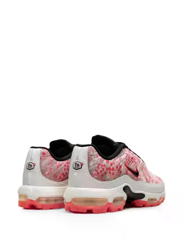 Nike Max Plus G Floral Sneakers