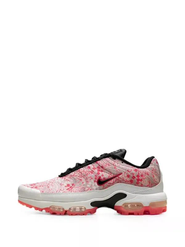 Nike Max Plus G Floral Sneakers