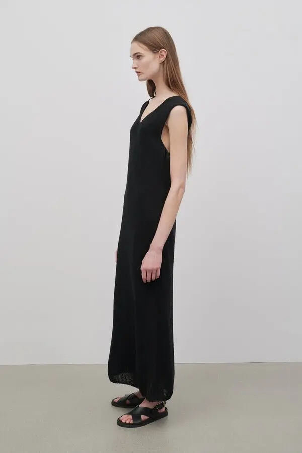 THE ROW Sleeveless V-neck Maxi Dress