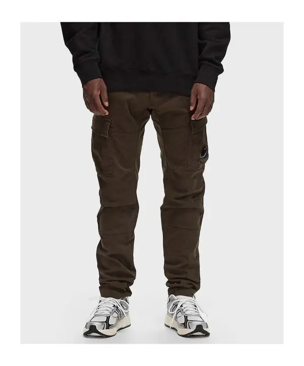 C.P. COMPANY Lens-detailed Tapered-leg Cargo Pants