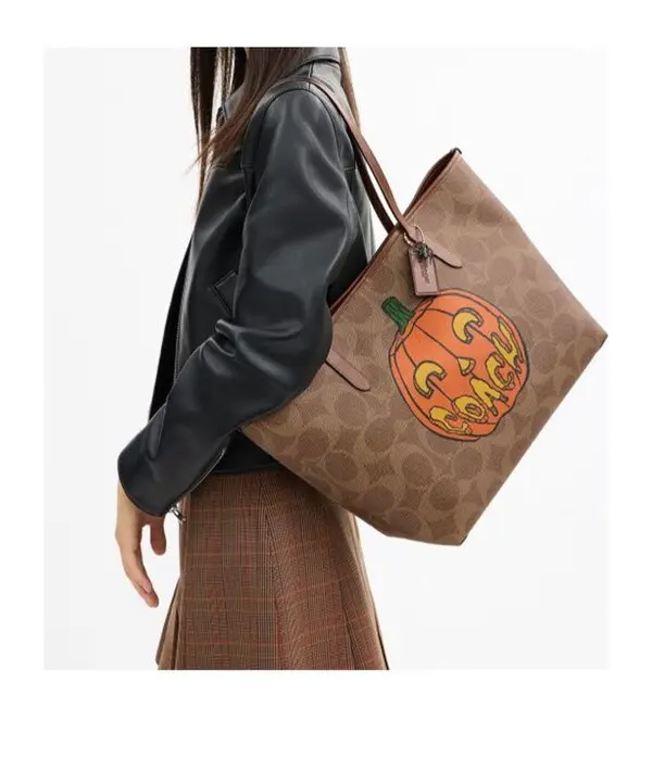 COACH Printed Shoulder Bag