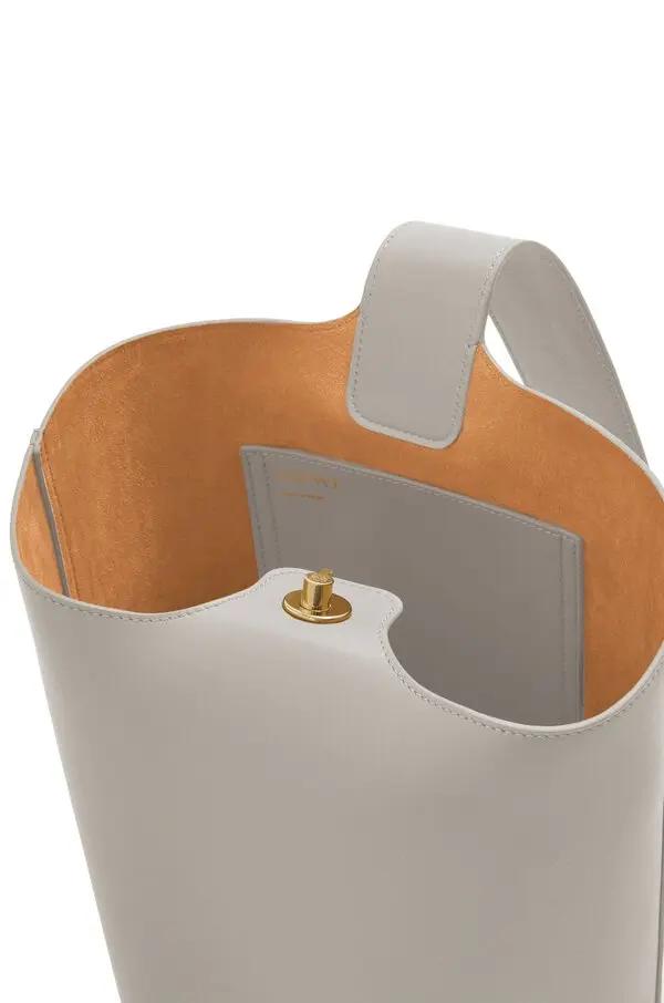 Loewe Medium Pebble Bucket Bag - Shell Ash
