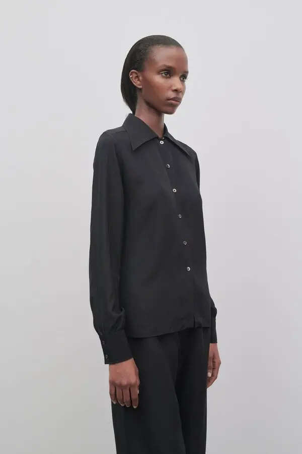 THE ROW Oversized Pointed Collar Button-down Shirt