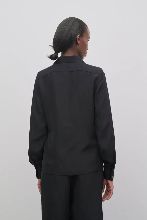 THE ROW Oversized Pointed Collar Button-down Shirt