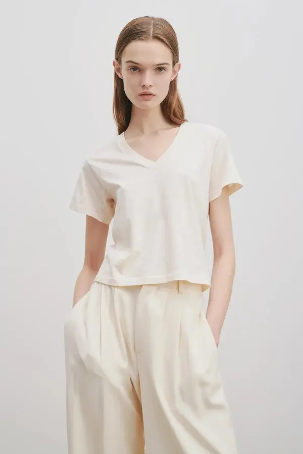 THE ROW Tala V-neck T-shirt