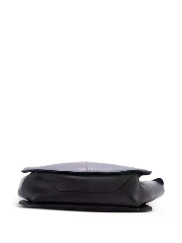Celine Medium Tri-fold Shoulder Bag In Smooth Calfskin - Black