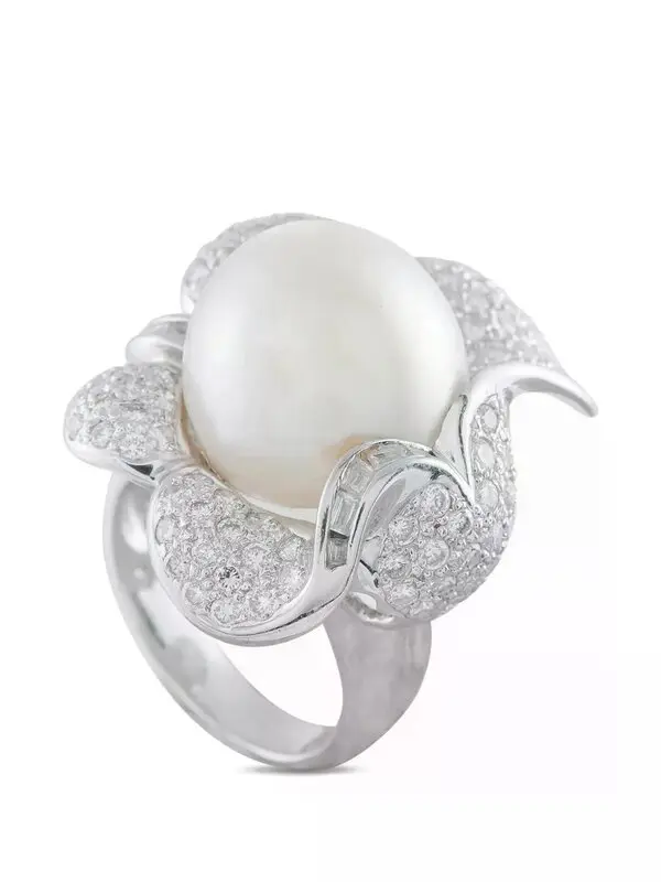 LB EXCLUSIVE 18k White Gold Pearl And Diamond Floral Ring - Silver
