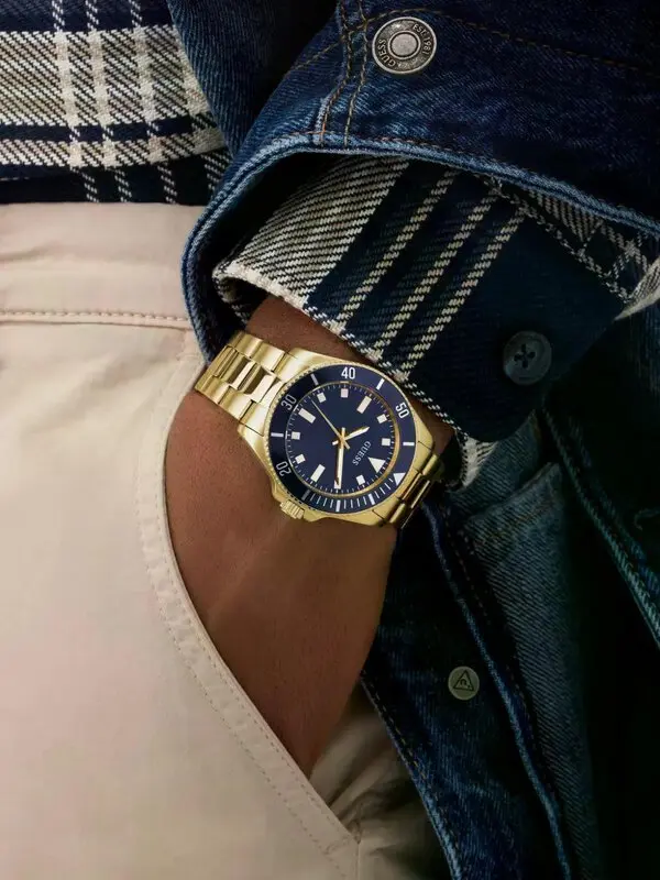 Guess Round Case Watch With Link Bracelet