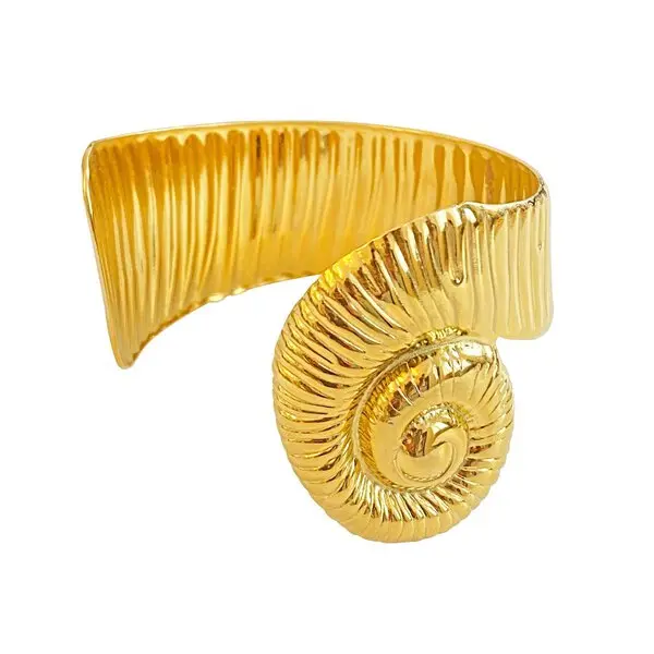 SMILLA BRAV Aleyna Shell Cuff Bracelet - Gold