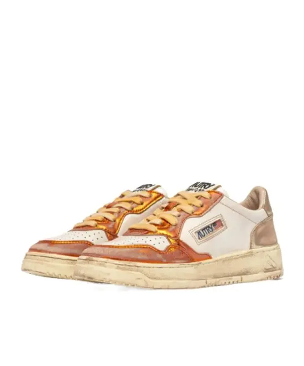 AUTRY Distressed Slip-on Low-top Sneakers - Nude