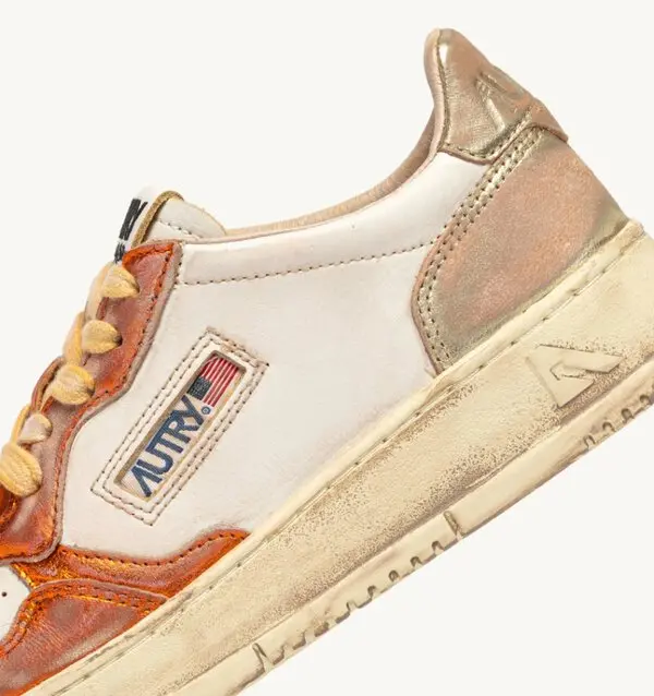 AUTRY Distressed Slip-on Low-top Sneakers - Nude