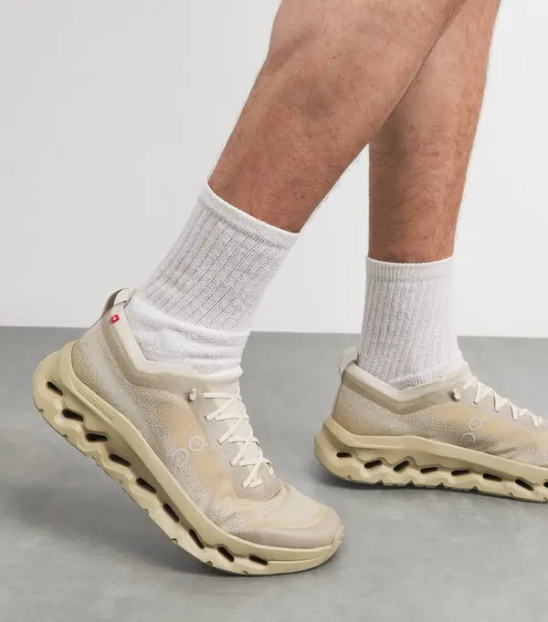 On Cloudtilt Moon Trainers - White