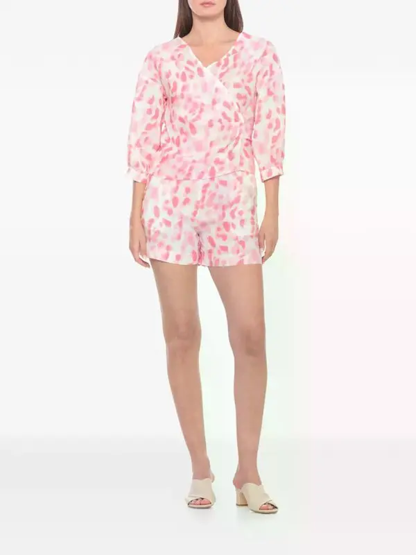 120% Lino Leopard Print Linen Shorts