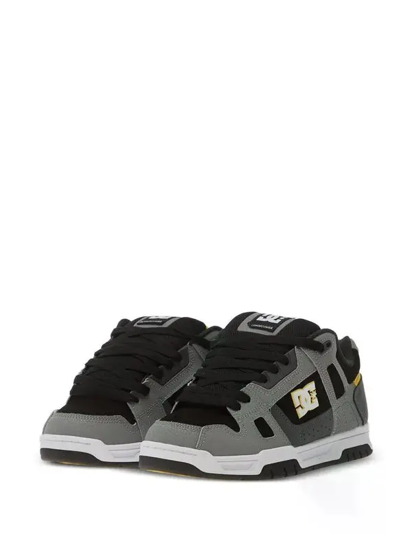 DC SHOES Stag Sneakers - Grey