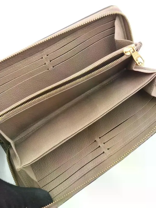 LOUIS VUITTON 2021s Zip-fastening Wallet