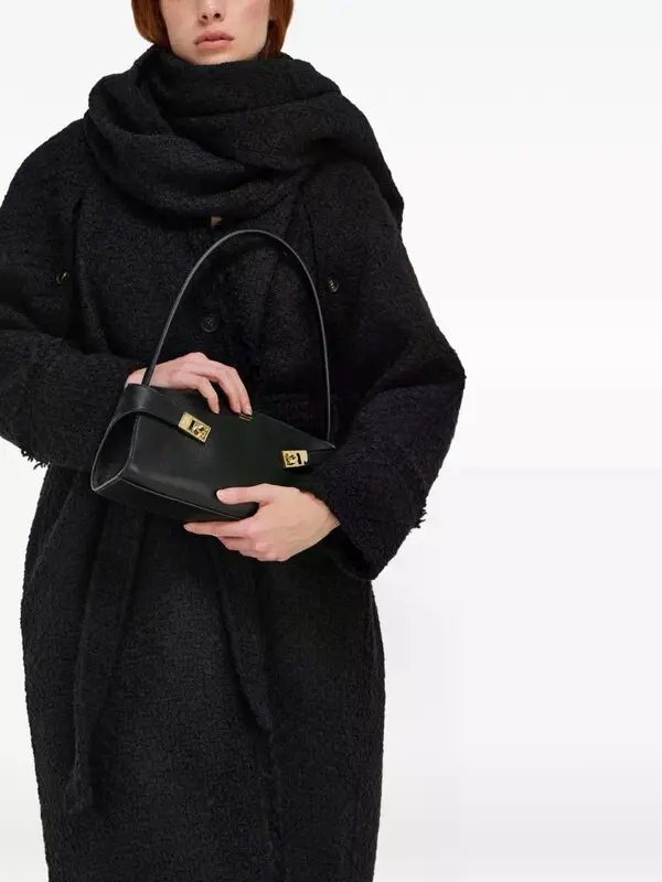 FERRAGAMO Hug East-west Shoulder Bag - Black