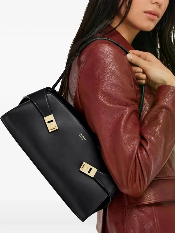 FERRAGAMO Hug East-west Shoulder Bag - Black