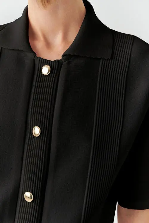 EXQUISE Short Sleeve Shirt With Pleated Detail