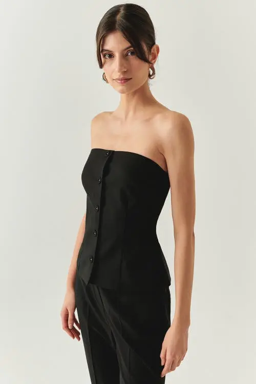 EXQUISE Strapless Button-front Bustier