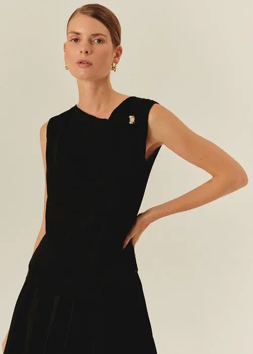 EXQUISE Stephanie Asymmetric Neckline Sleeveless Blouse - Black